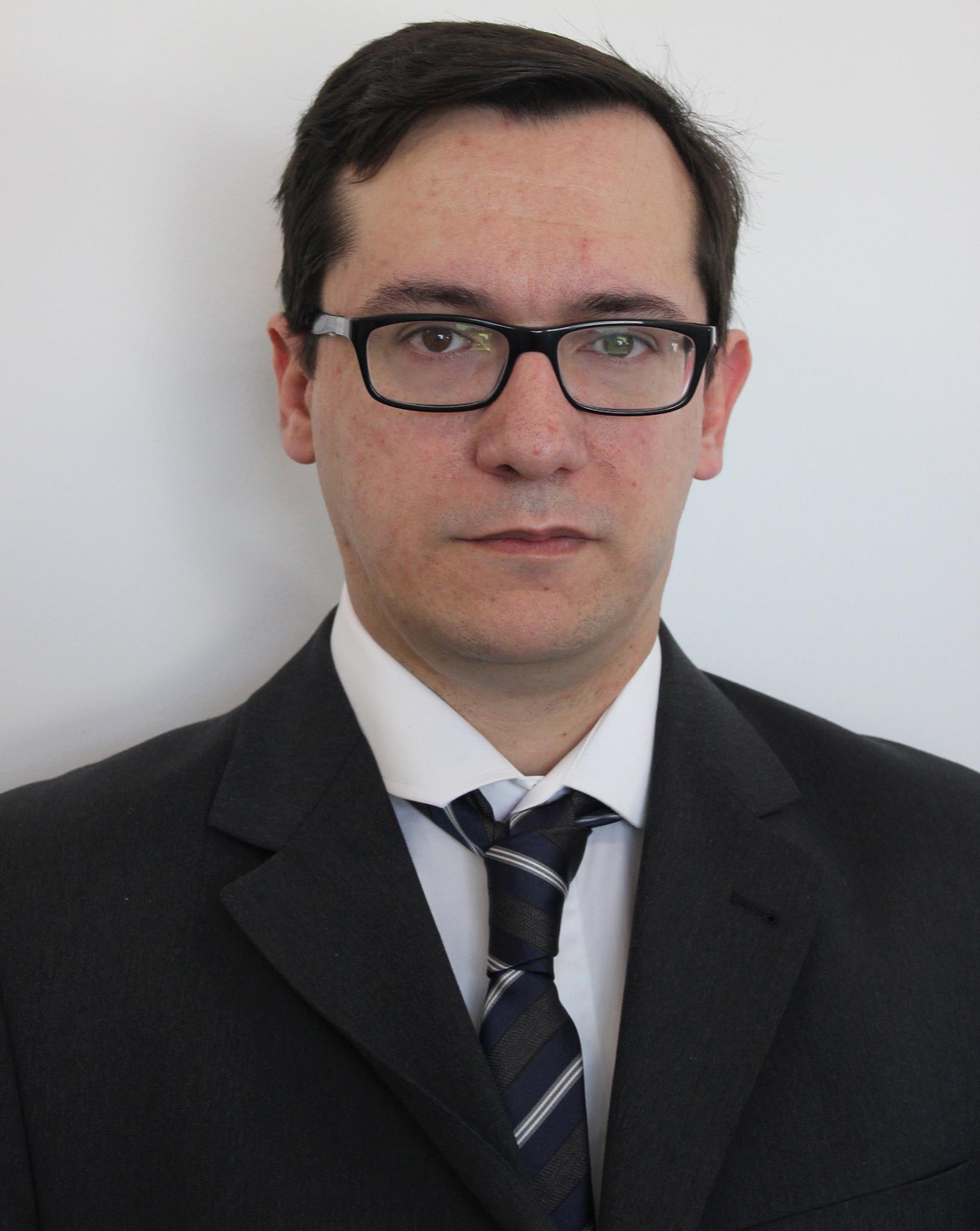 Mr Goncalo Almeida - Ophthalmologist