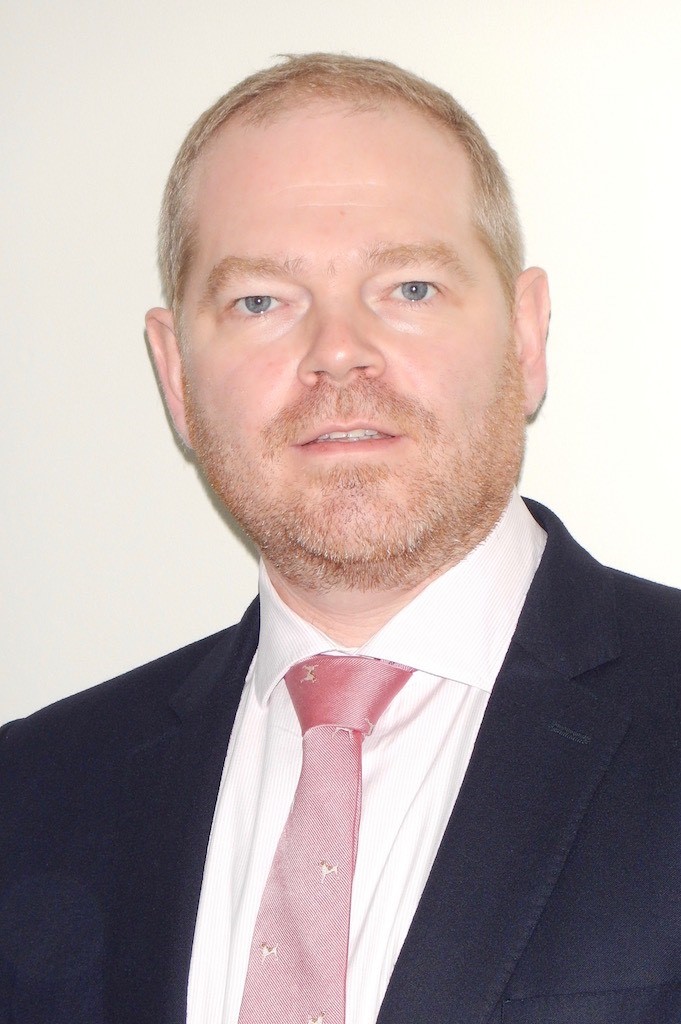 Mr Howard Cottam | Orthopaedic Surgeon, Upper Limb | KIMS Hospital