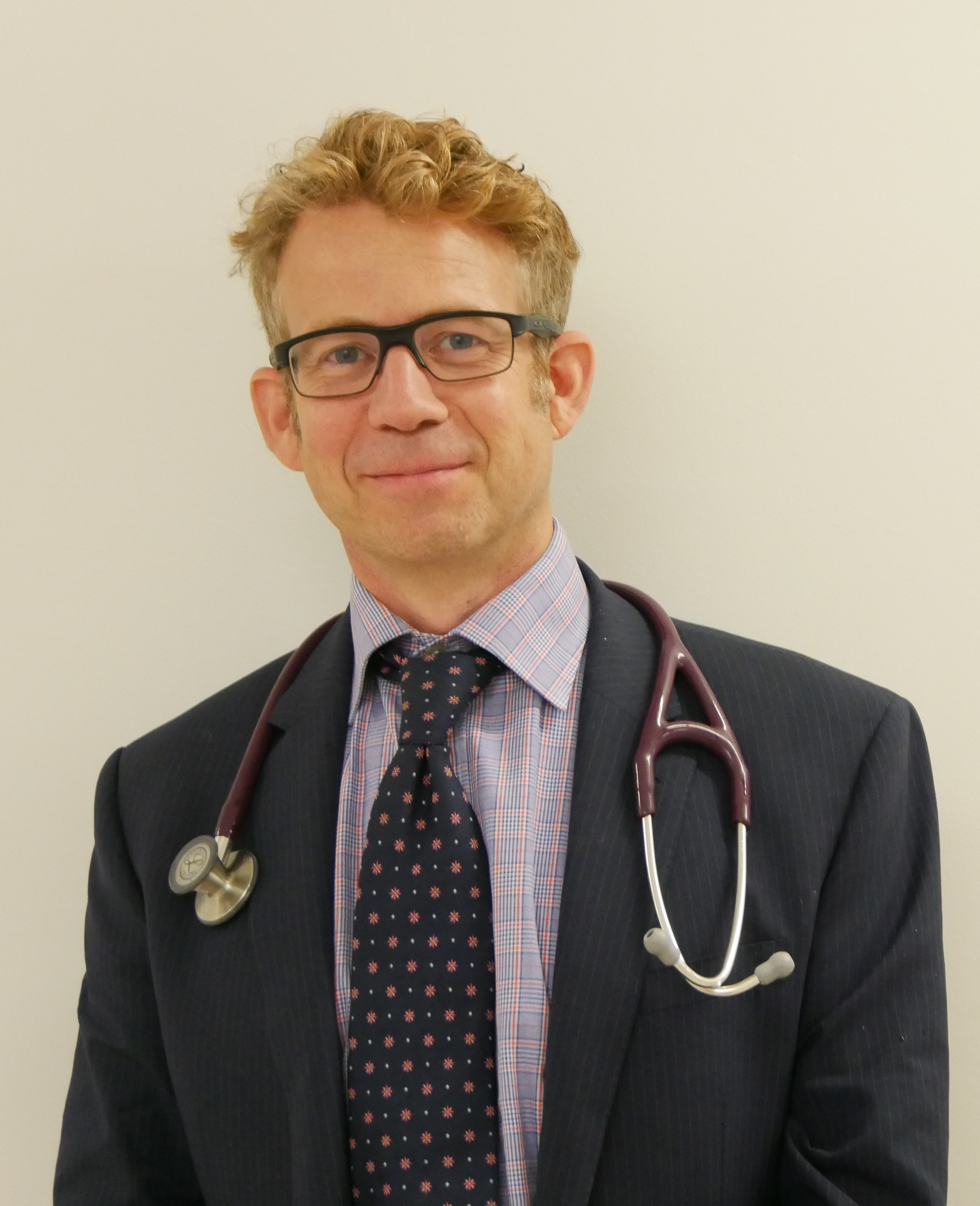 Dr Adrian Barnardo | Gastroenterologist Consultant | KIMS Hospital, Kent