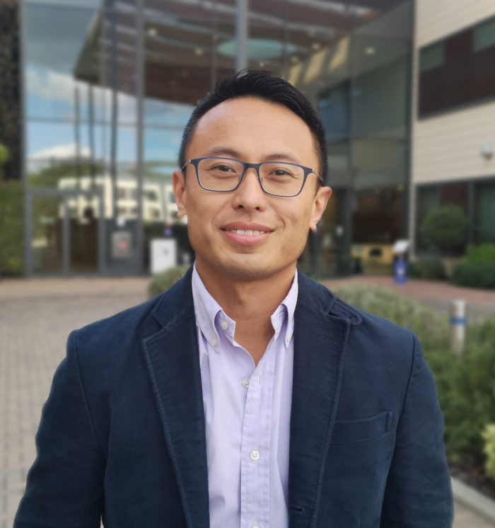 Mr Nik Bakti | Trauma & Orthopaedic Surgeon | Kent