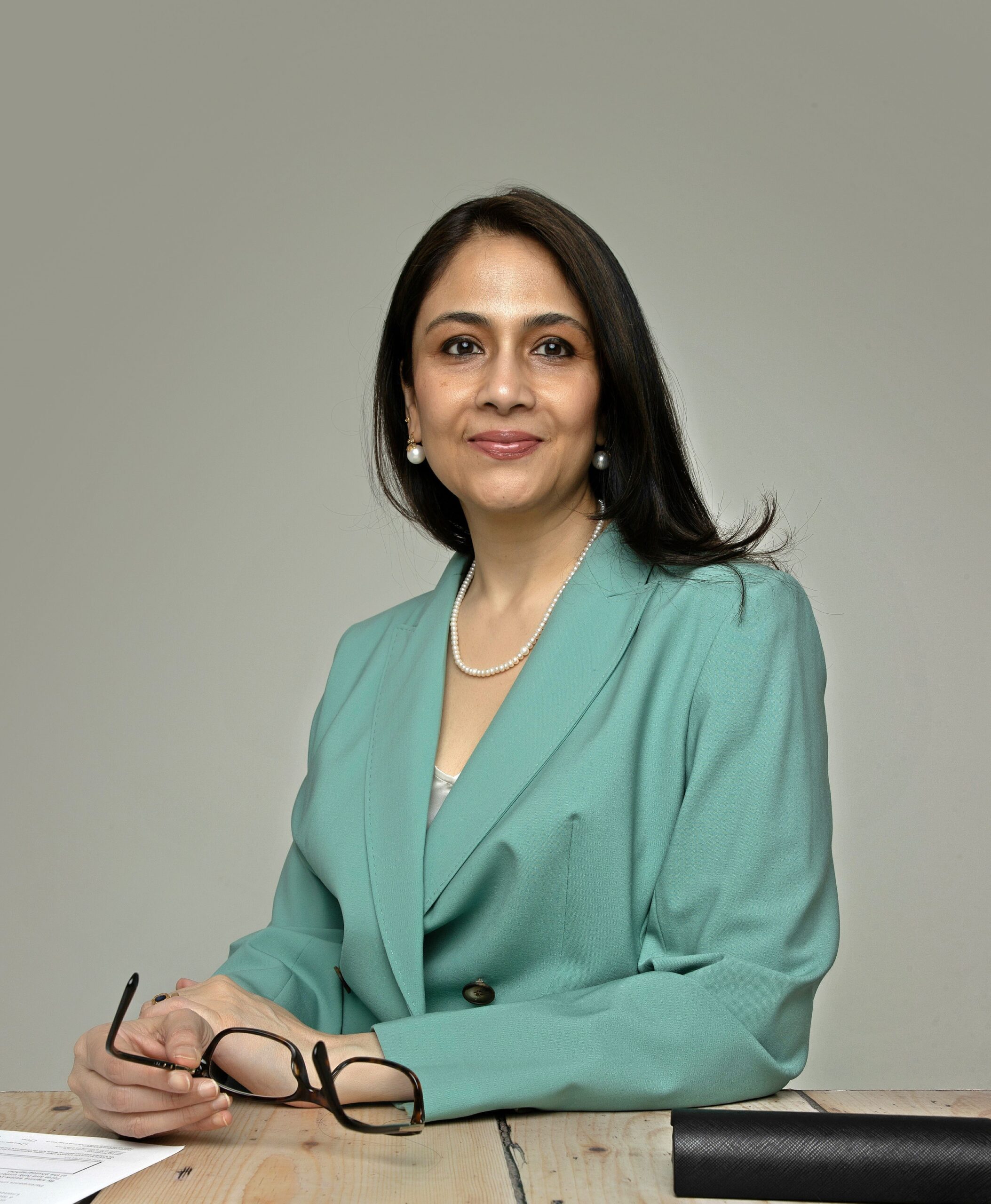 Dr Seshadri | Consultant Gynaecologist & Fertility Specialist | Kent